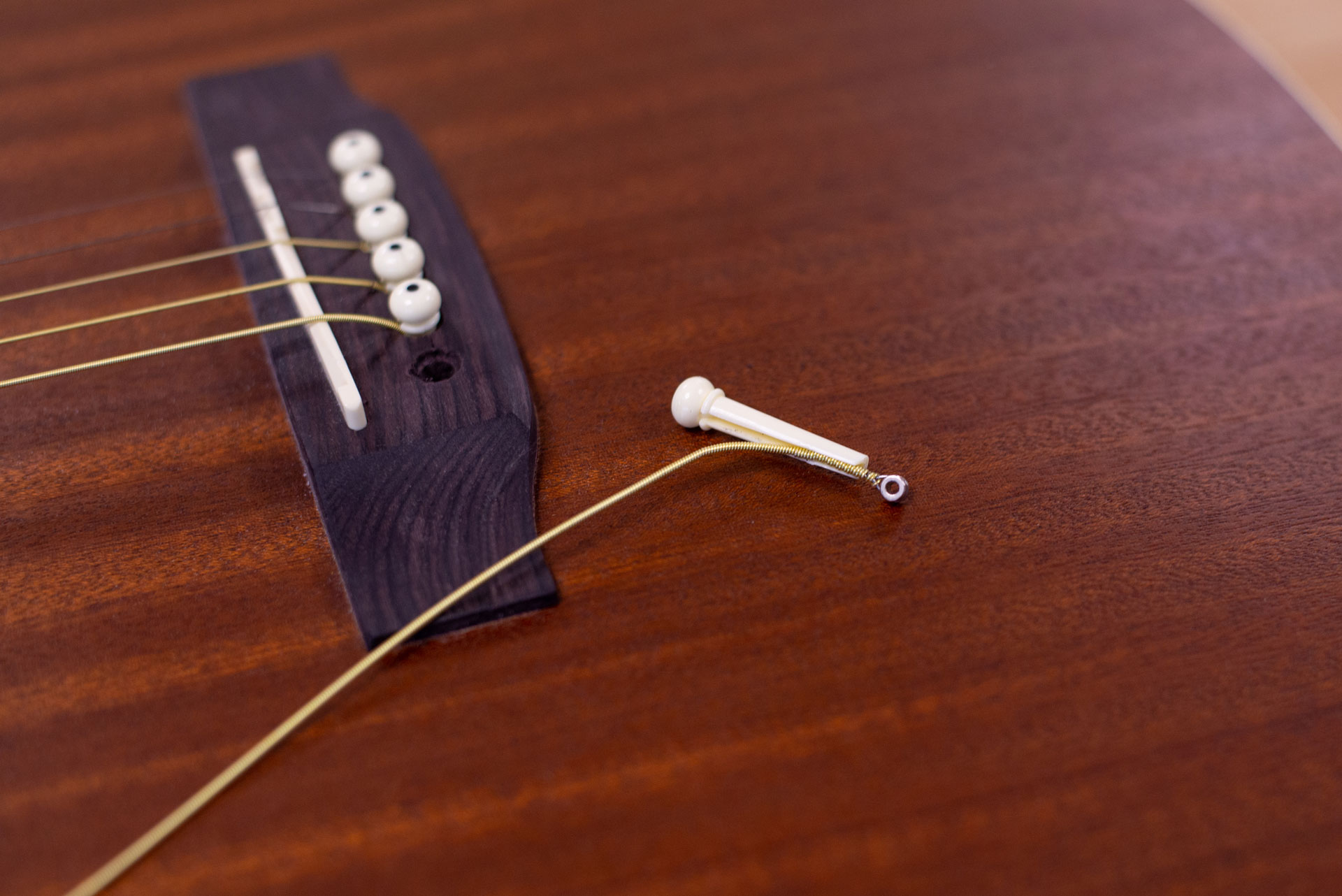 How to change guitar strings: a step-by-step guide | Yousician