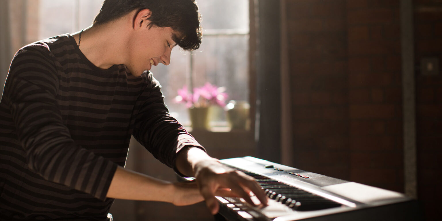 Songwriting 101: basic song structure | Yousician