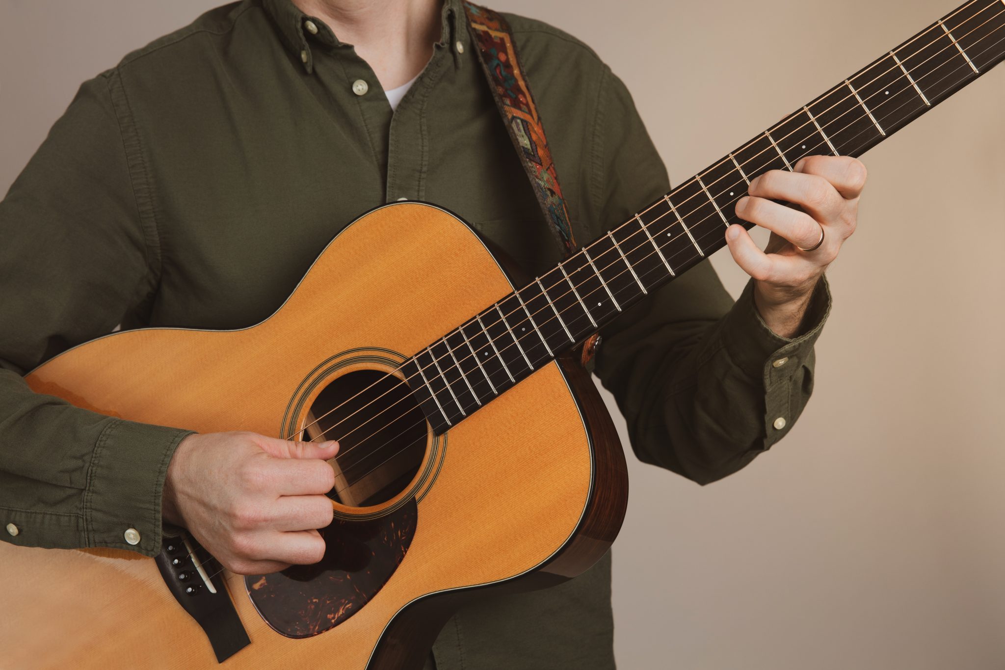 How to play guitar: 12 steps to start playing | Yousician