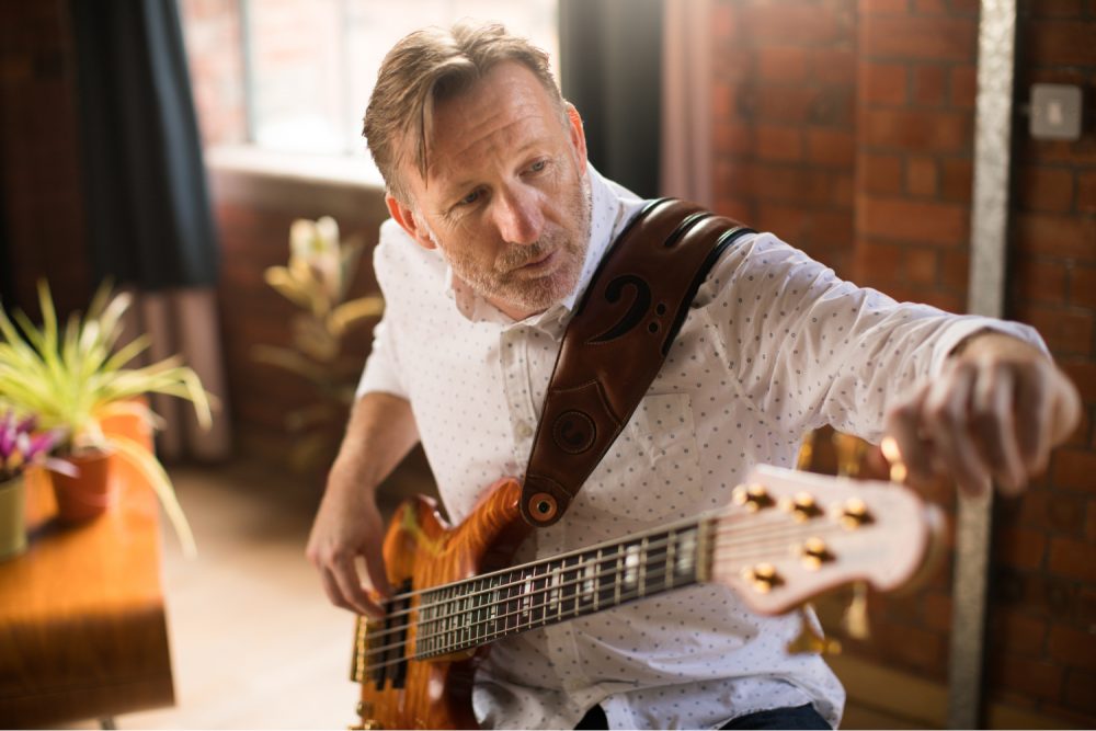 How to play bass guitar | Learn bass in 8 steps | Yousician