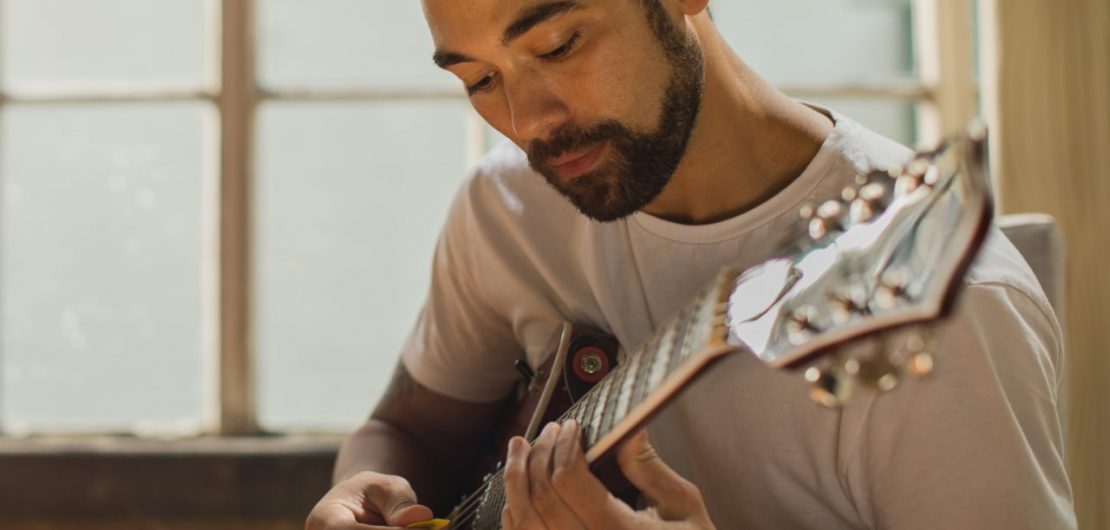 6 Best Guitar Riffs to Learn | Yousician